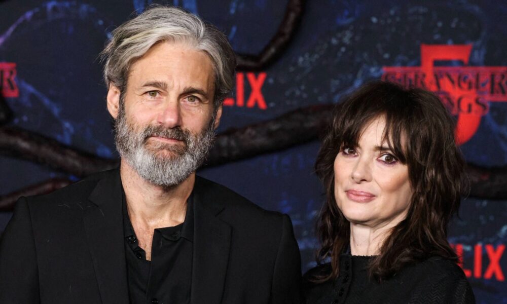 Winona Ryder ‘Is Still Crazy’ About Longtime Love Scott Mackinlay Hahn ...