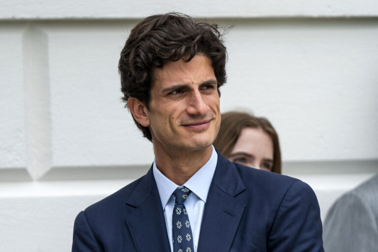 JFKs Only Grandson Jack Schlossberg Loses Democratic Primary