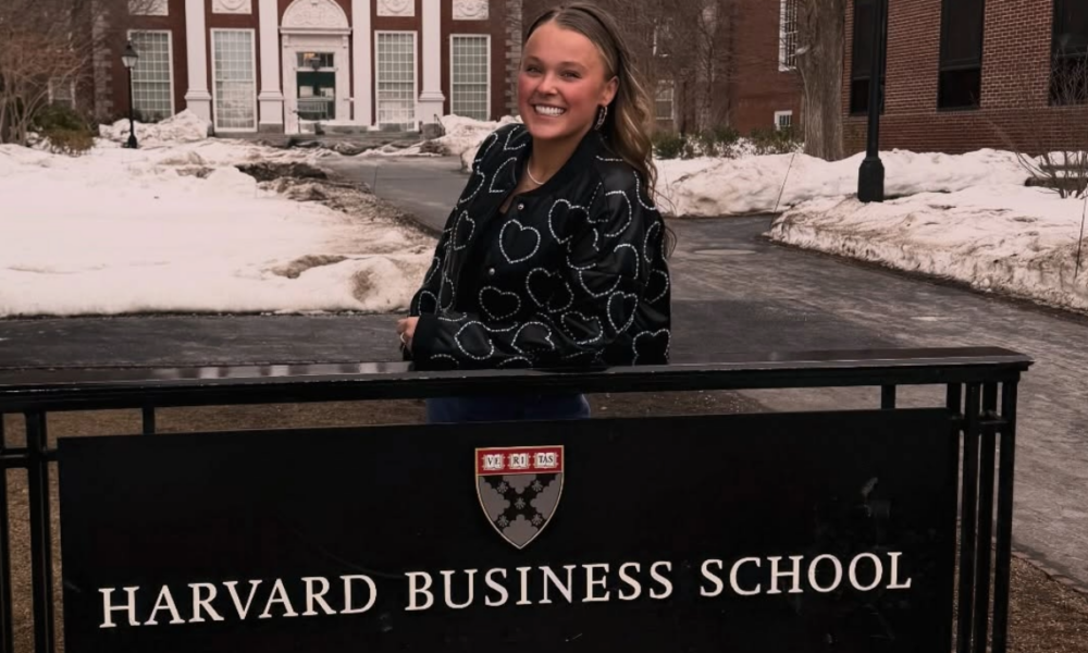 JoJo Siwa’s Harvard Moment Has Fans Doing a Double Take: ‘Coolest Thing ...