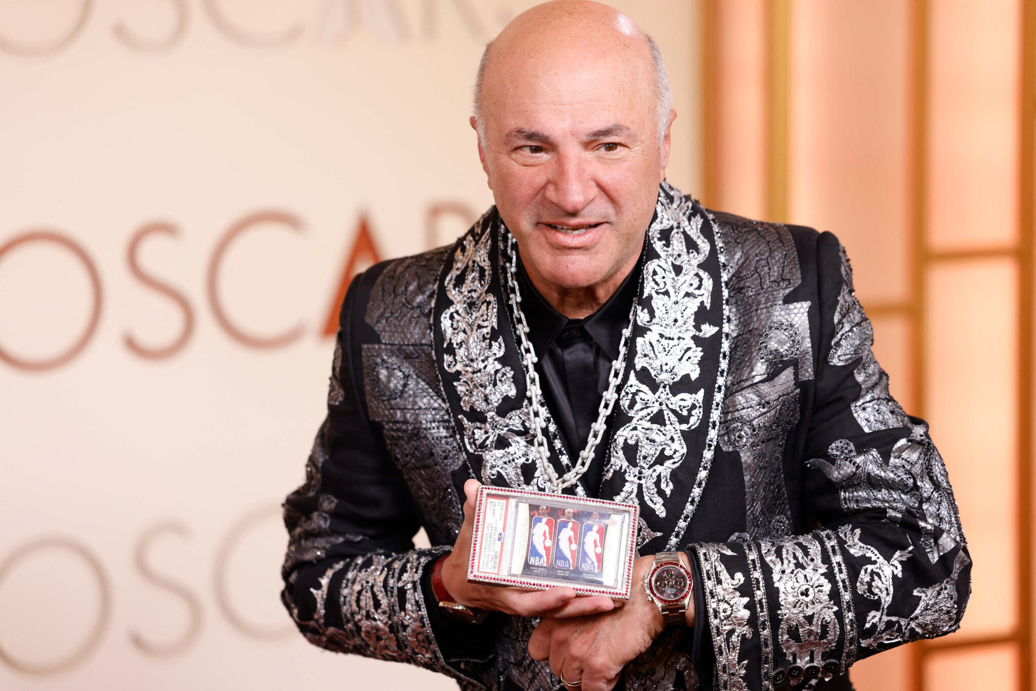 Kevin O’Leary Dons $30 Million Necklace Featuring Kobe Bryant, LeBron ...