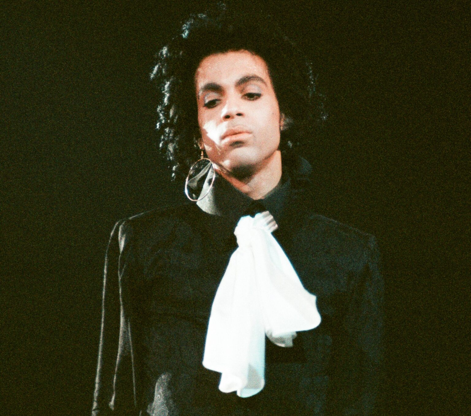 Never-Before-Seen Photos of Prince Show How His ‘Mood Changed’ After ...